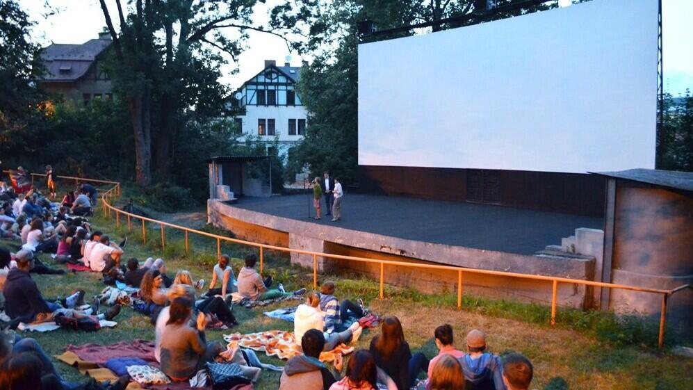 Letní kina v Libereckém kraji zahajují sezonu. V Turnově uvedou Všichni ...